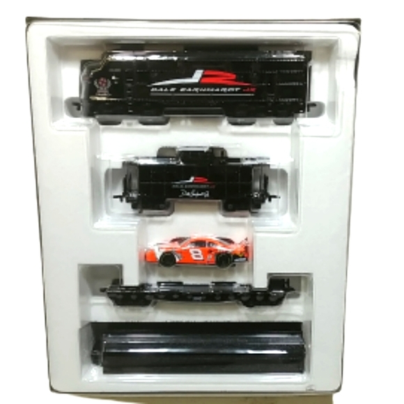 Revell | Toys | 202 Revell Looney Tunes Dale Earnhardt Jr Die Cast ...